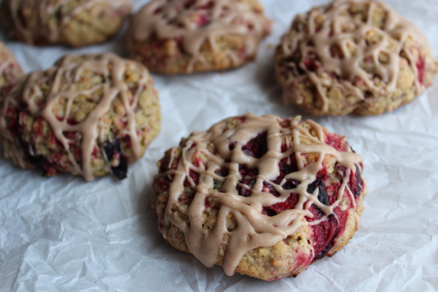 Spiced Oatmeal Plum Cookie with Cinnamon Cream Glaze - Sunshine Texas ...